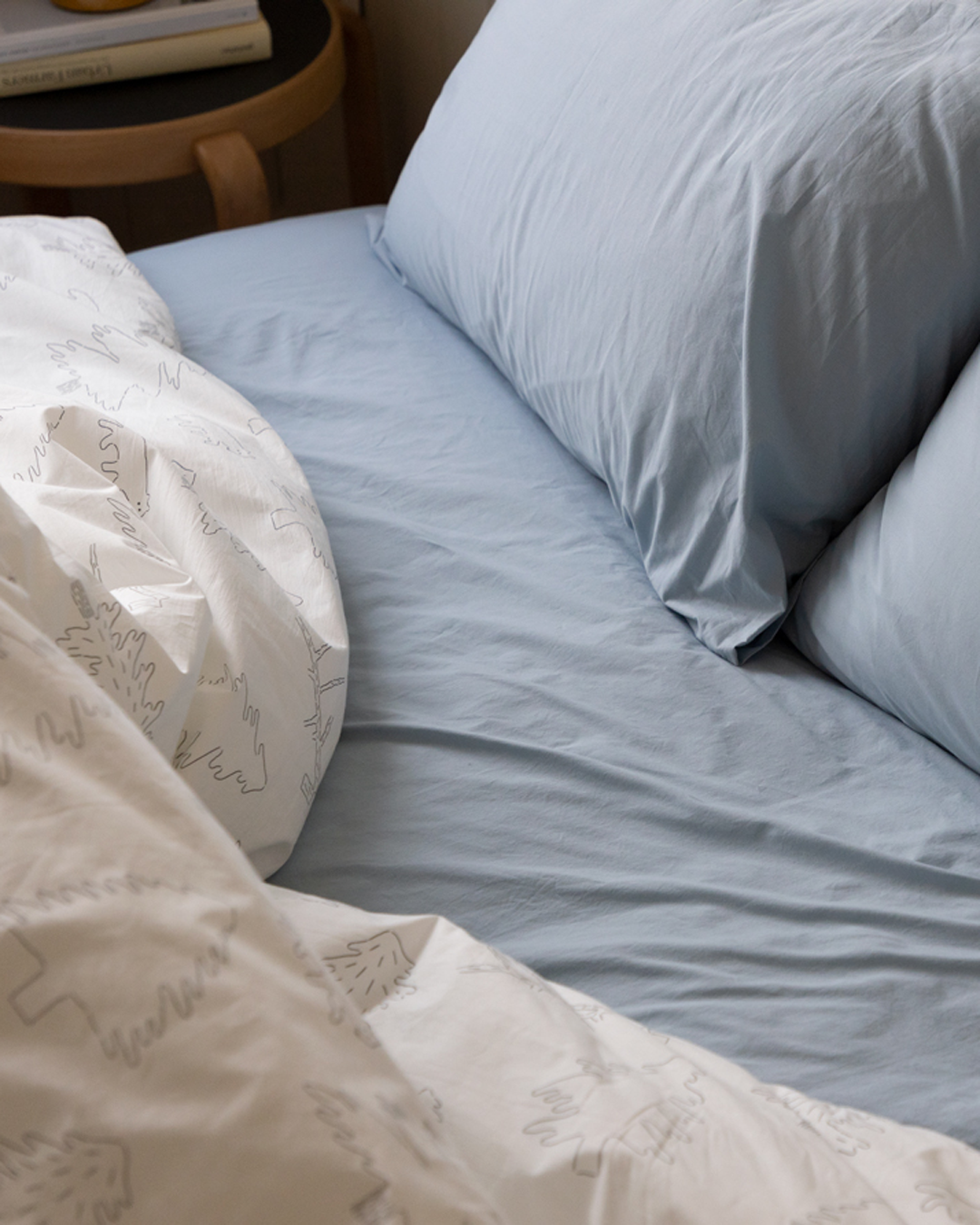 BLUE GRAY FITTED SHEET – warmgreytail