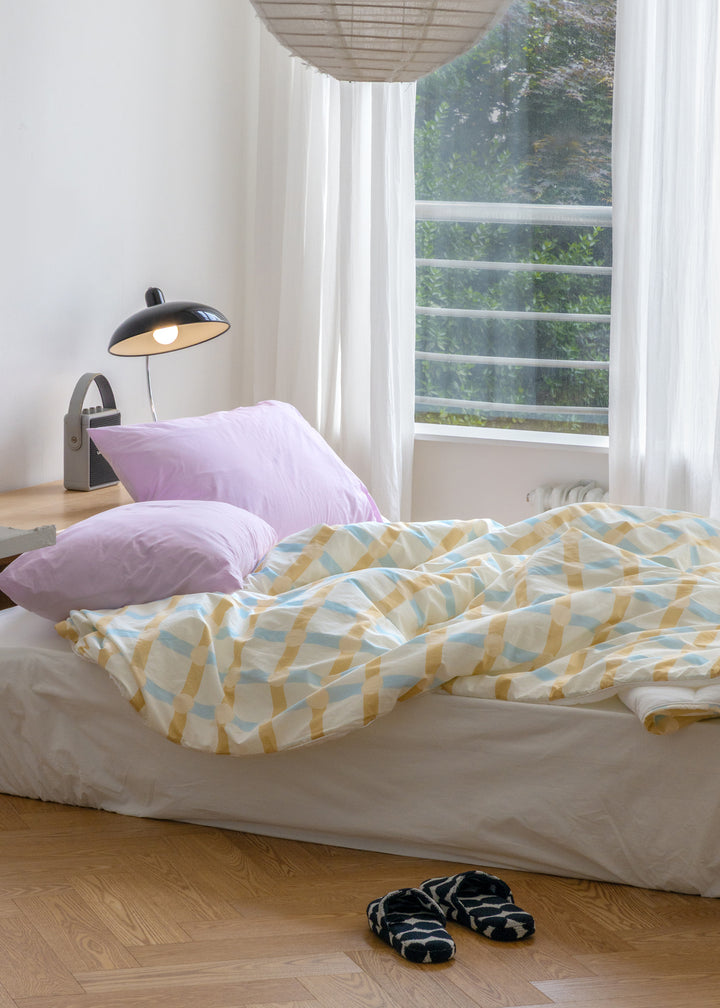 WARMGREY TAIL – warmgreytail